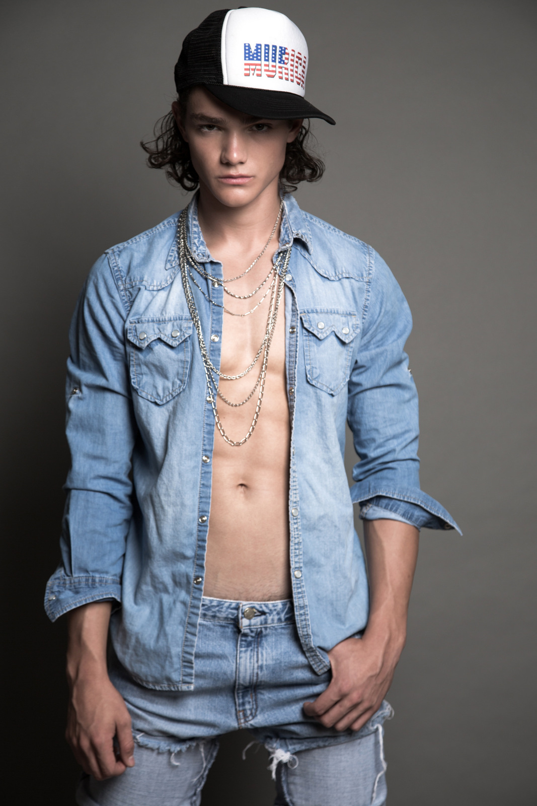 Christian By Andrew Gleason Vanity Teen 虚荣青年 Lifestyle & New Faces Magazine