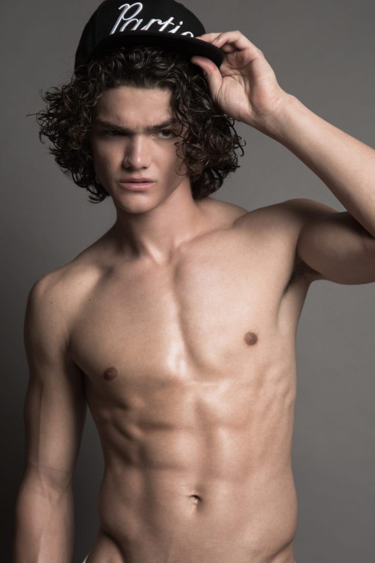 Christian By Andrew Gleason Vanity Teen 虚荣青年 Lifestyle & New Faces Magazine