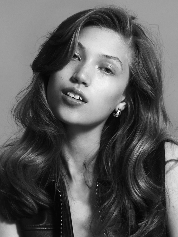 Anna Hyldtoft By Anne Marie Jo Vanity Teen 虚荣青年