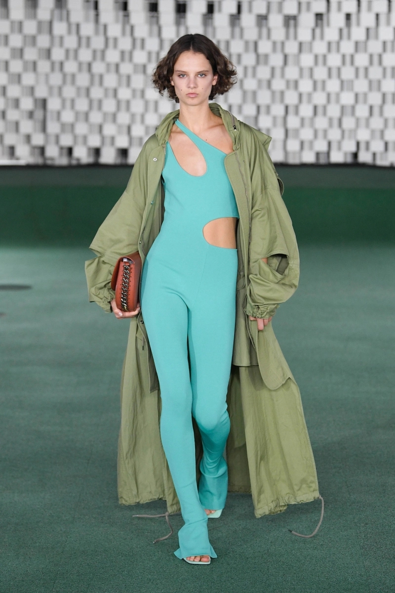 Stella McCartney First Welcomes Mylo™ To The Runway: A Mushroom-based ...
