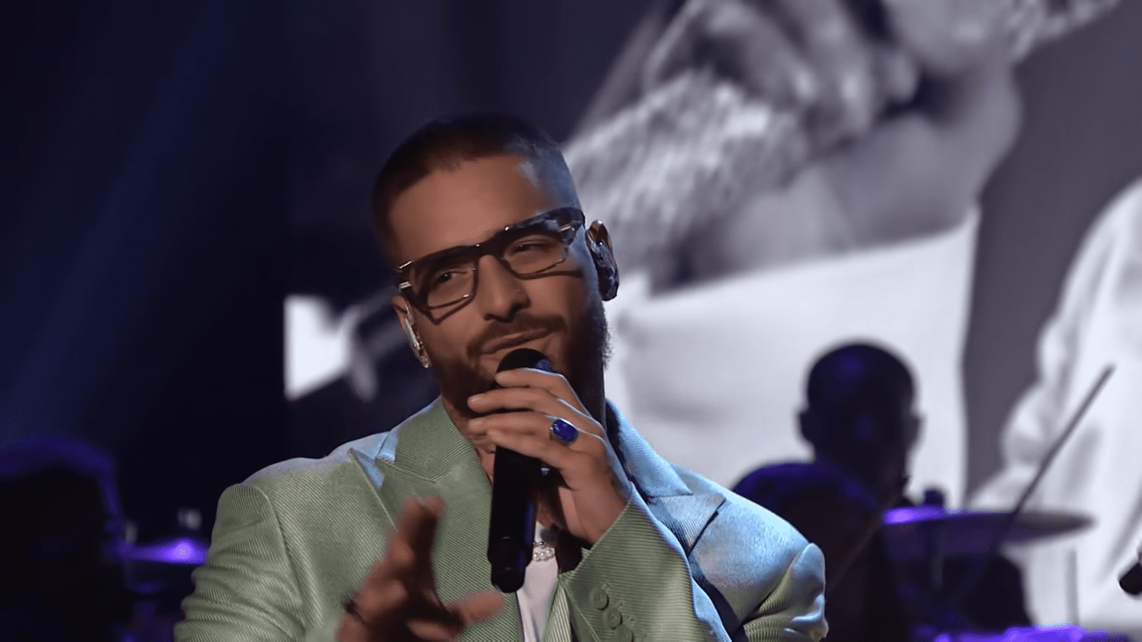 J-Lo And Maluma Sing The Orchestral Version Of Marry Me On Jimmy Fallon ...
