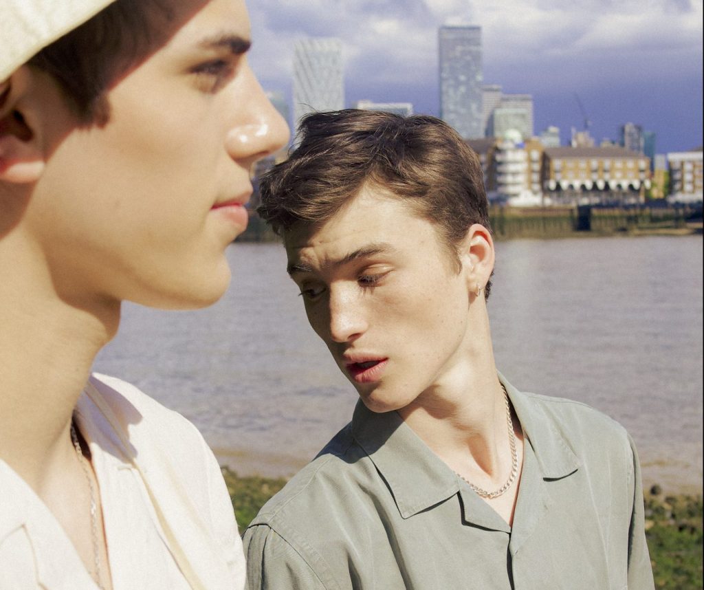 Linen Waves By Dean Dumaré Vanity Teen 虚荣青年 Lifestyle & New Faces Magazine
