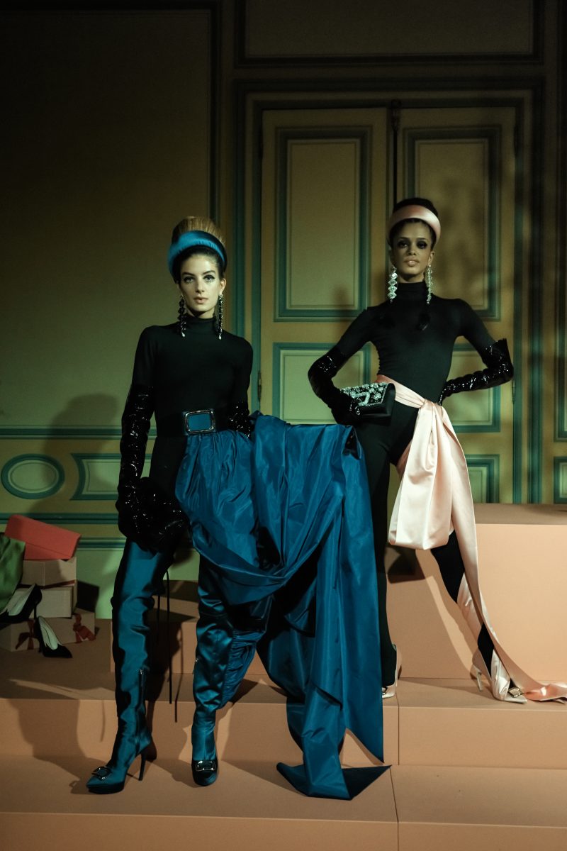 PFW Backstage: Roger Vivier FW23-24 By Alan Marty Vanity Teen 虚荣青年 ...