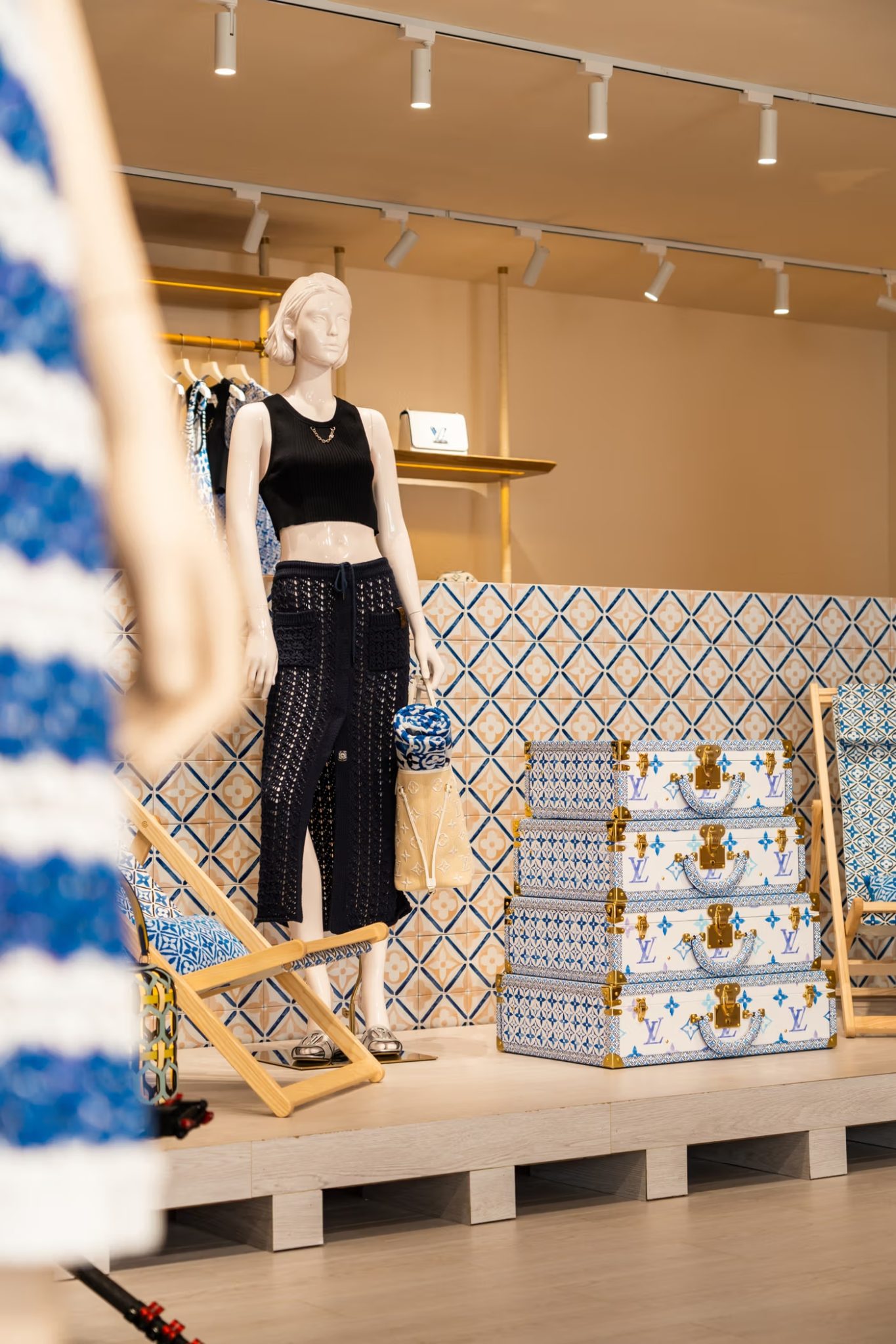 Louis Vuitton Summer Oasis: A Limited-Time Haven Of Elegance Vanity ...