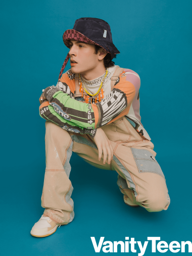 Marty McFly Lands In The Future: Meet Casey Likes Vanity Teen 虚荣青年