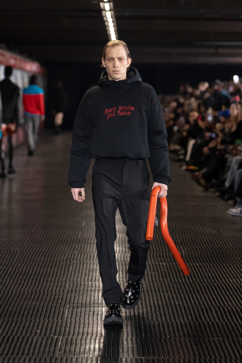 MSGM Unveils Its 2024 Autumn/Winter Collection In A Unique Subway ...