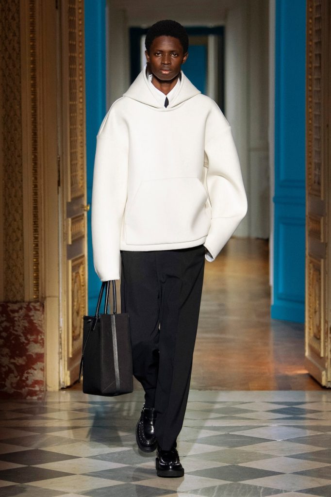 Valentino's "Le Ciel" Collection Fall/Winter 2024/25 In Paris Vanity ...